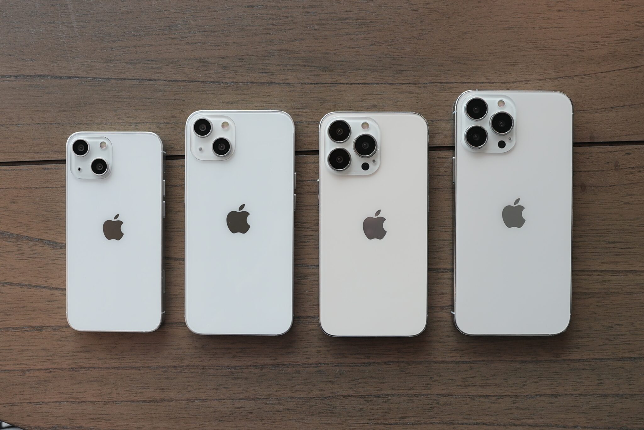 iPhone 13 design hands-on: major camera upgrades, smaller notch & more ...